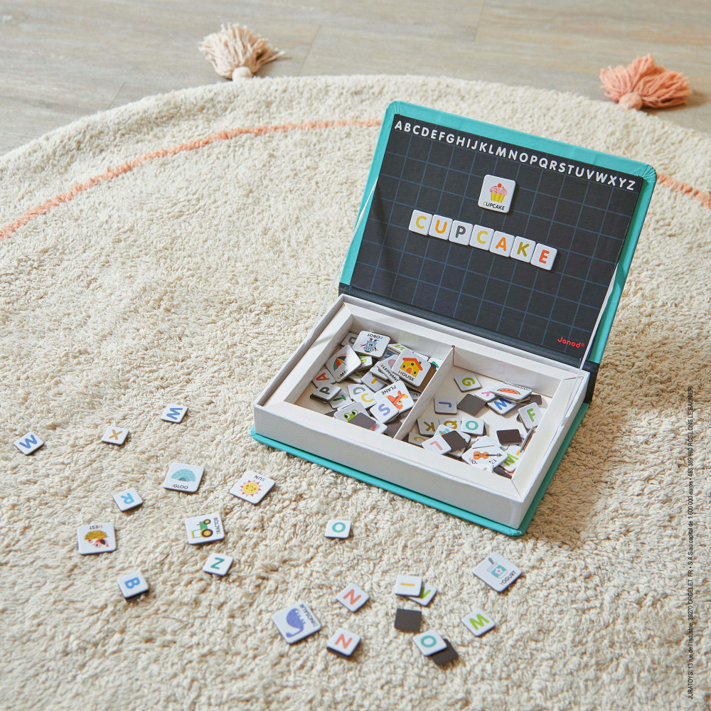 English Alphabet Magneti'Book : Educational magnetic games Janod - J02712