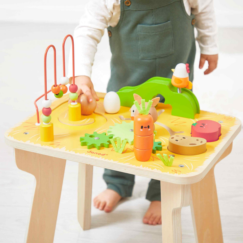 Wooden Farm Activity Table : Manipulation & stackers Janod - J03321