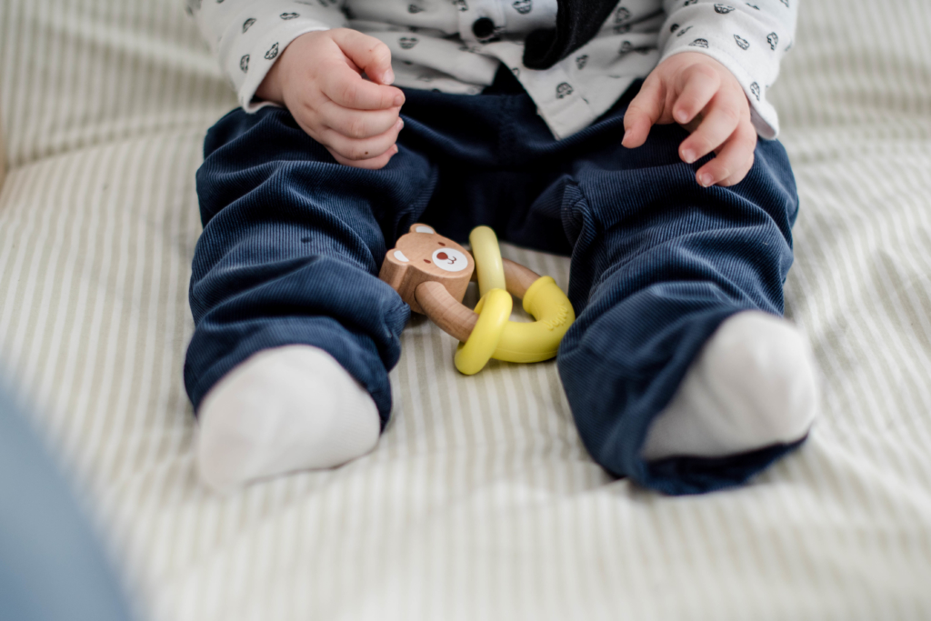 L’évolution de la motricité manuelle chez l’enfant âgé de 0 à 2 ans - Janod